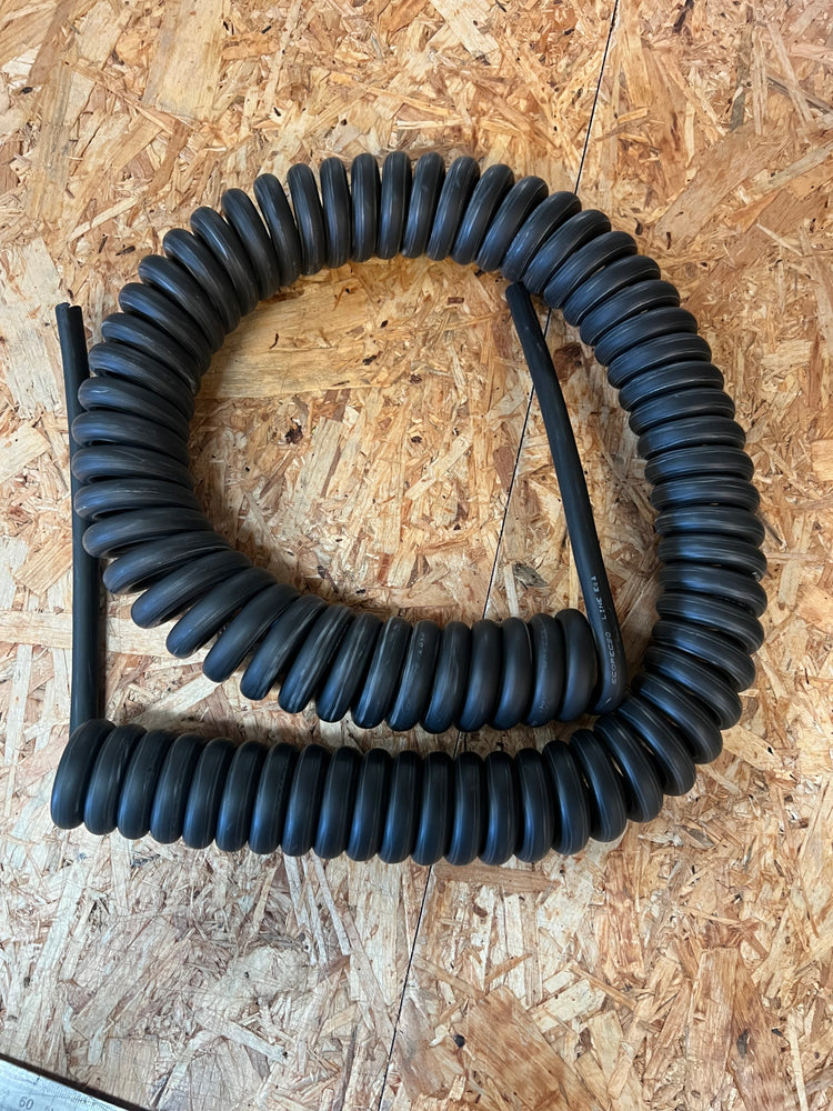 LSZH Coiled Cables – Curly Cable Company